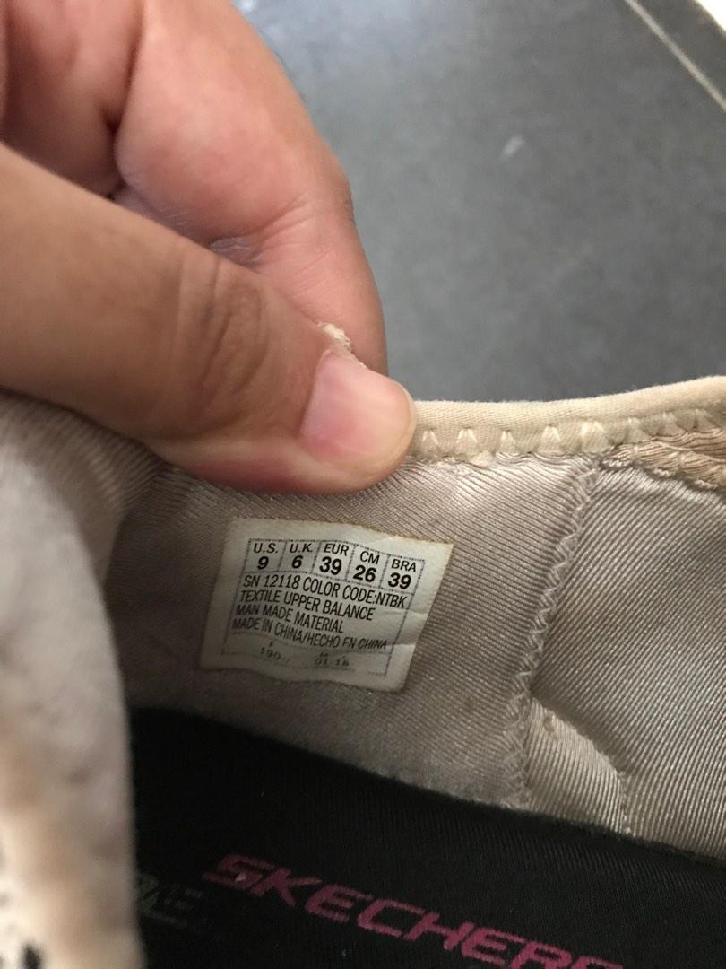 skechers memory foam, Men's Fashion, Footwear, Sneakers on Carousell