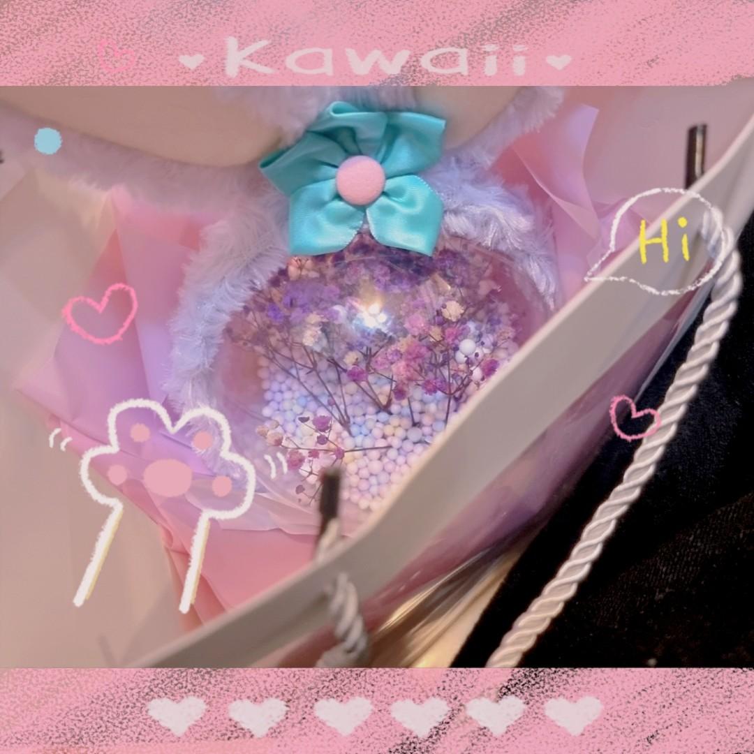 Stella Luo Crystal Ball Bouquet, Hobbies & Toys, Stationery & Craft, Flowers & Bouquets on Carousell