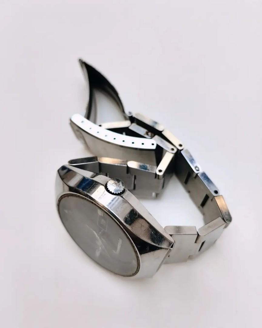 Vintage 1970s Mido Commander Automatic Watch Model 1689 with steel ...