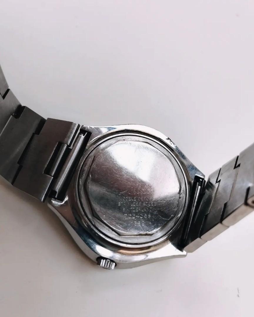 Vintage 1970s Mido Commander Automatic Watch Model 1689 with steel ...