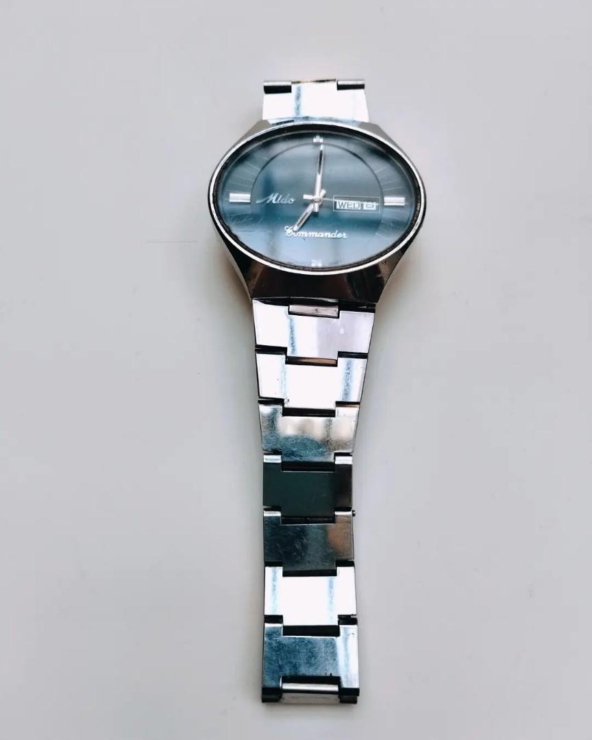 Vintage 1970s Mido Commander Automatic Watch Model 1689 with steel ...