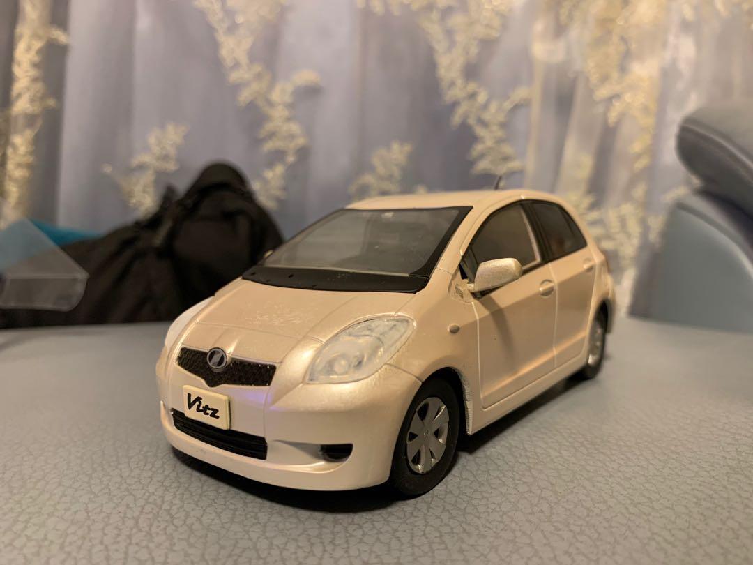 1:24 Toyota Yaris NCP91 金屬 豐田原廠 色辦車 珍珠白色 Vitz , 興趣及遊戲, 玩具 & 遊戲類 - Carousell