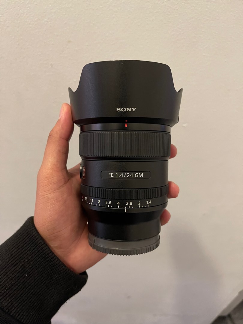 24mm f1.4 Gmaster sony, Photography, Lens & Kits on Carousell