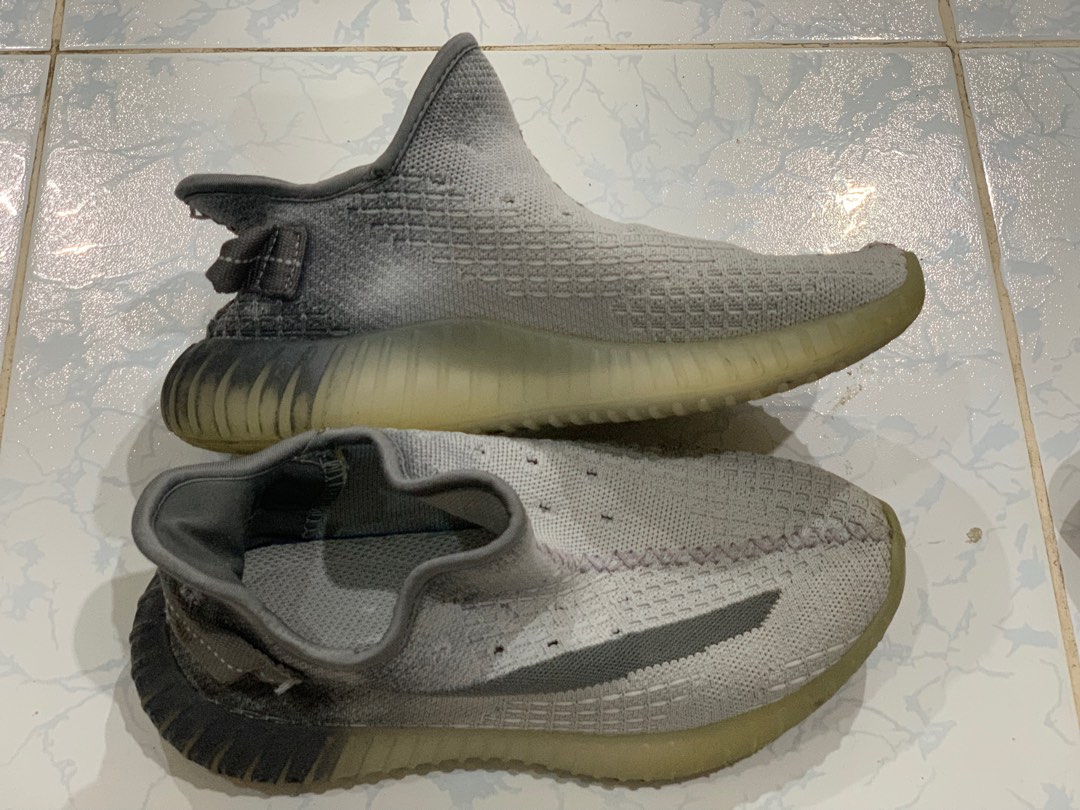 Adidas Yeezy Boost, Men's Fashion, Footwear, Sneakers on Carousell