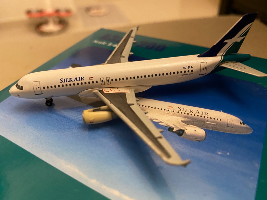 Authentic 1:400 Silkair Herpa A320-200 (Silk Air, MI), Hobbies & Toys ...