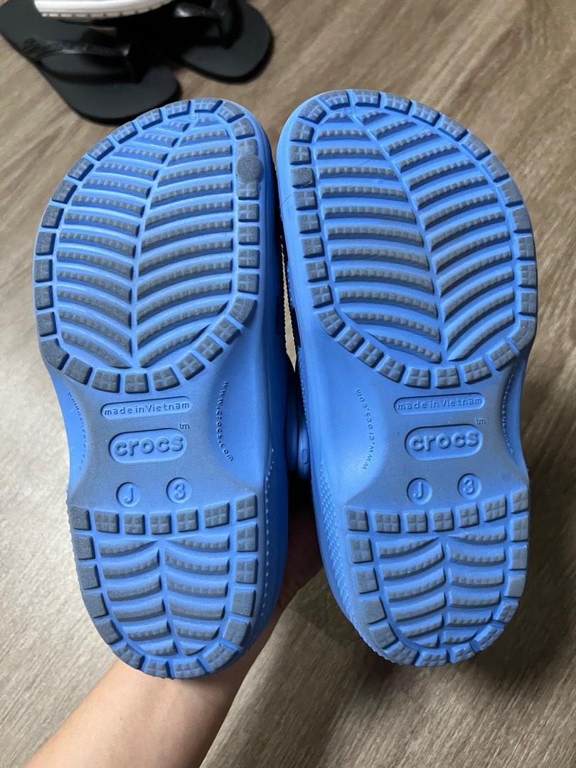 Authentic Crocs, Men's Fashion, Footwear, Slippers & Slides on Carousell