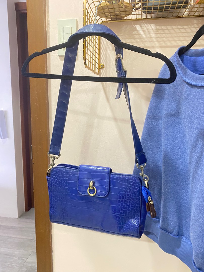 AUTHENTIC Vintage Indigo Blue Capacci Leather Crossbody bag, Women's ...