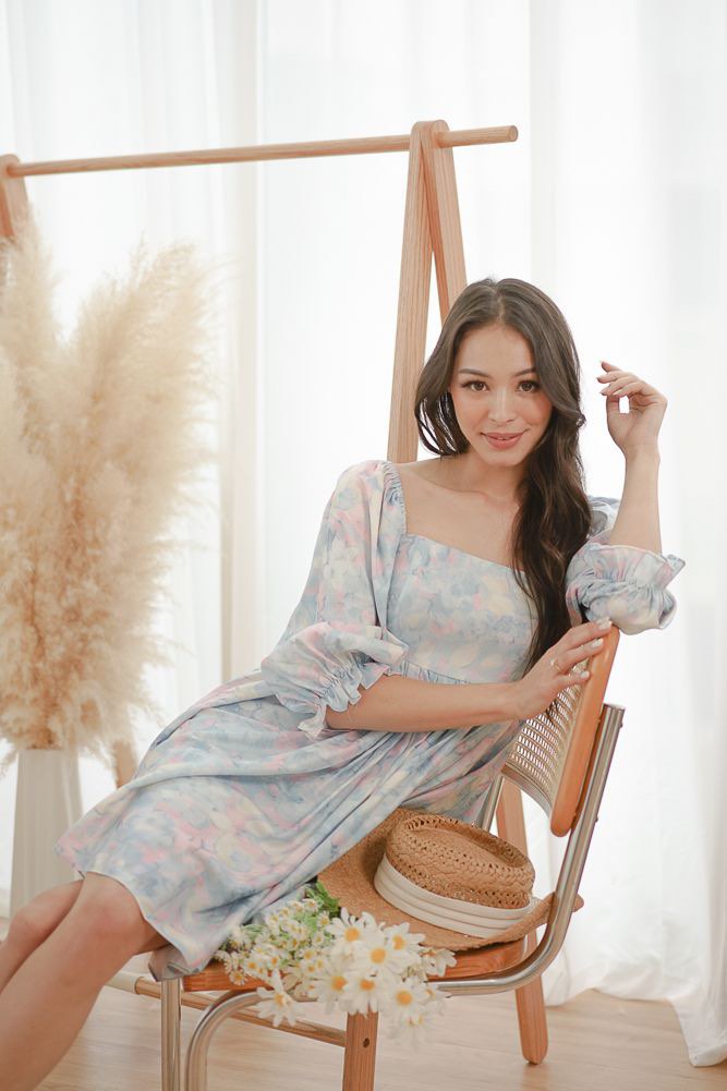 BNWT MDS Collections Sannie Gathered Dress in Pastel Abstract, Women's Fashion, Dresses & Sets ...