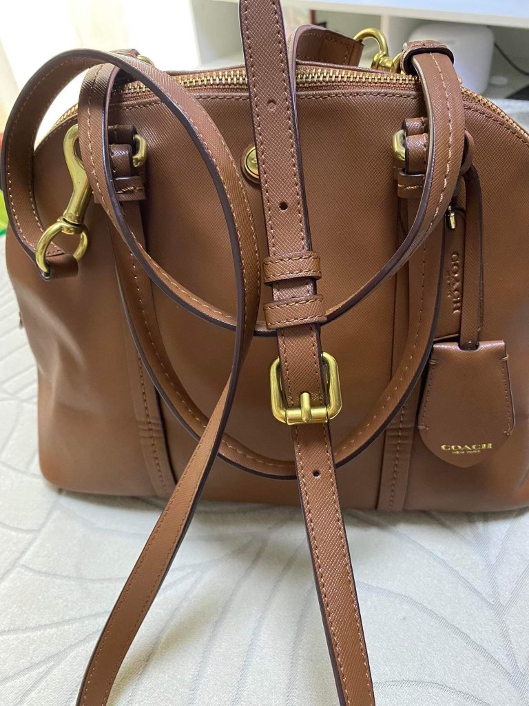 Coach Alma 2 way bag, Women's Fashion, Bags & Wallets, Cross-body Bags ...