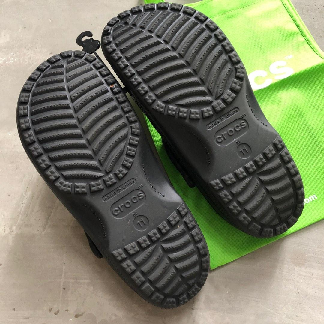 Crocs Size 11, Men's Fashion, Footwear, Flipflops and Slides on Carousell