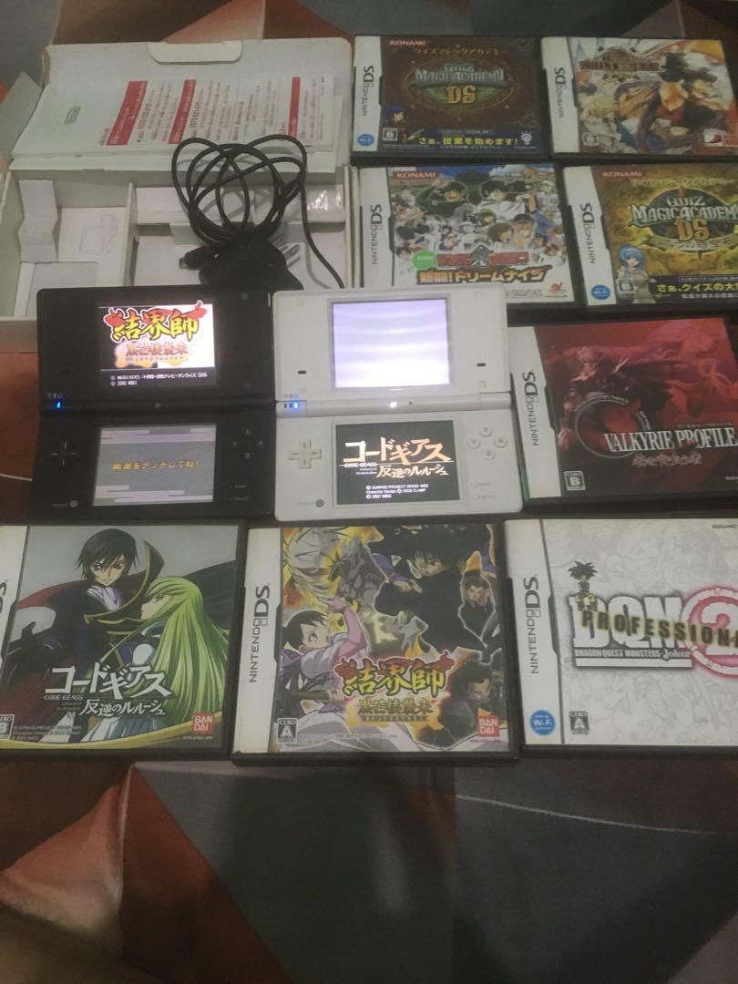 Dsi black & white only has LCD burn pentel markings on front and back ...