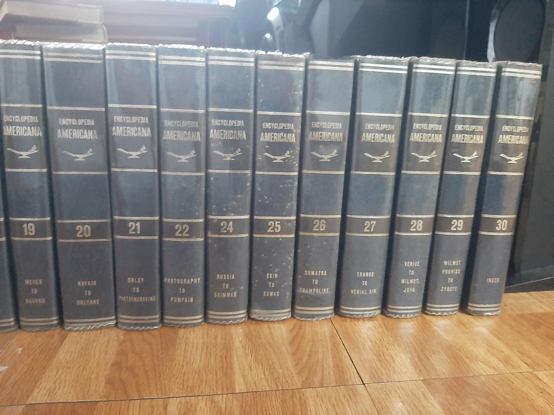 Encyclopedia Americana, Hobbies & Toys, Books & Magazines, Textbooks on ...