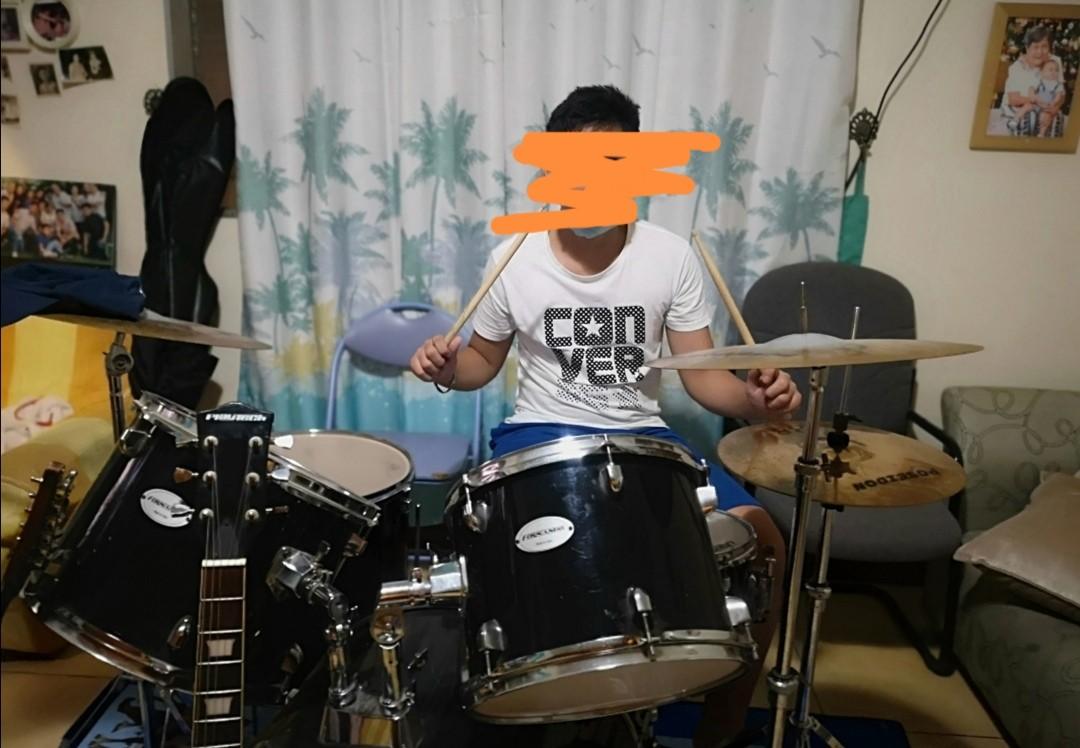 FERNANDO DRUMS WITH REMO HEADS WITH B8 CYMBALS, Hobbies & Toys, Music ...
