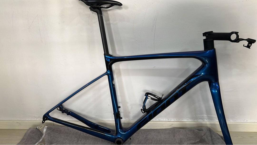 Giant Defy Advanced Pro 1 - 2021 (Frameset), Sports Equipment, Bicycles ...