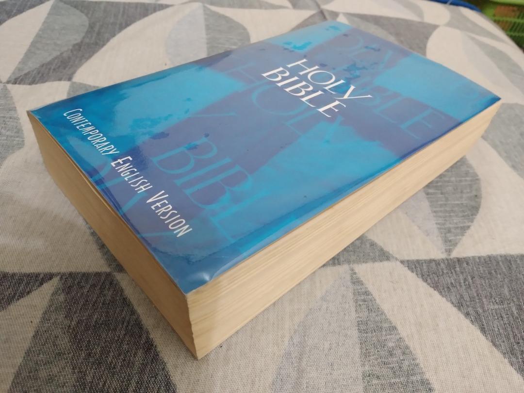 Holy Bible: Contemporary English Version 1995, Hobbies & Toys, Books ...