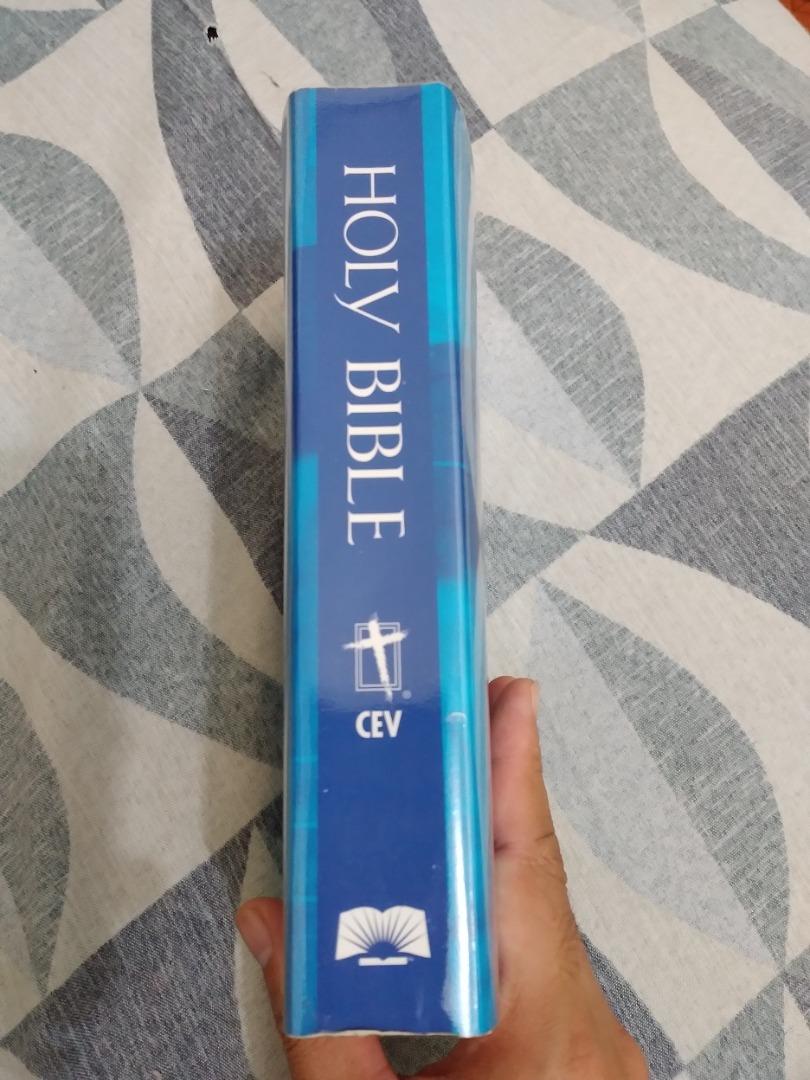 Holy Bible: Contemporary English Version 1995, Hobbies & Toys, Books ...