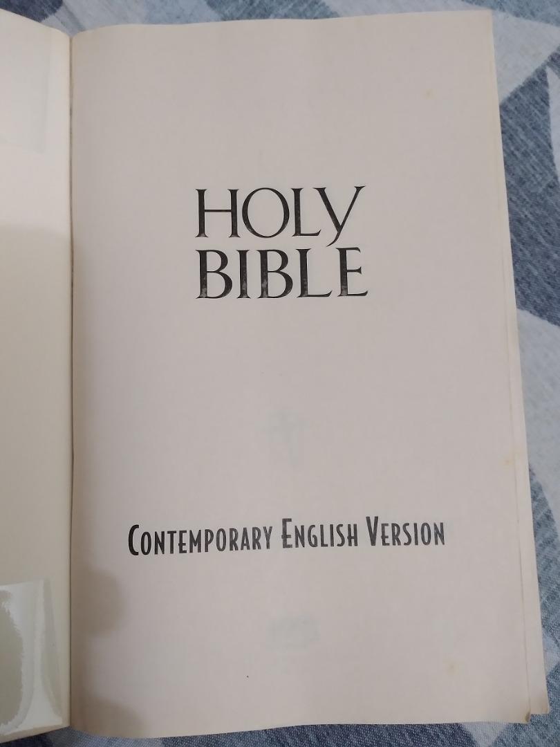 Holy Bible: Contemporary English Version 1995, Hobbies & Toys, Books ...