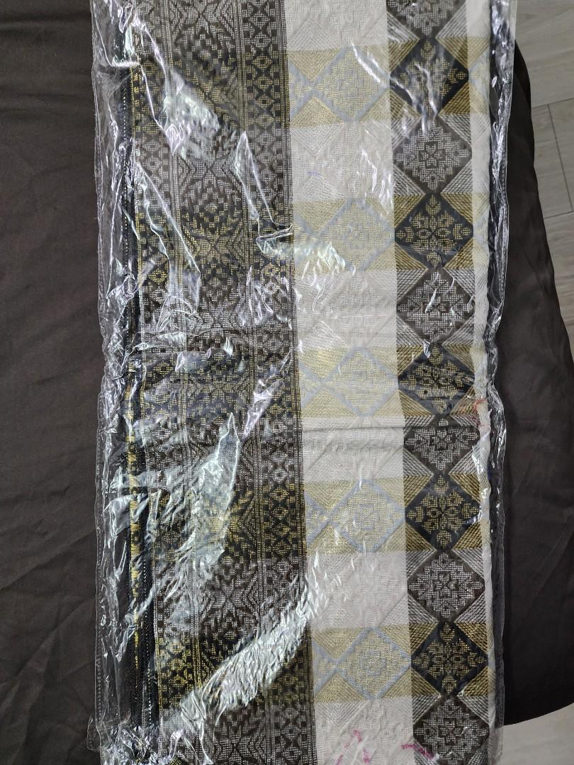 Kain Samping Baju Kurung, Men's Fashion, Muslim Wear, Sarong on Carousell