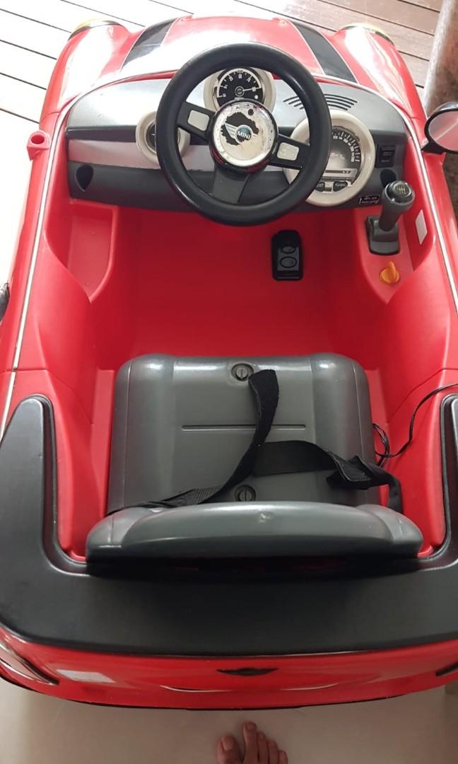 Kids ride on toy car, Hobbies & Toys, Toys & Games on Carousell