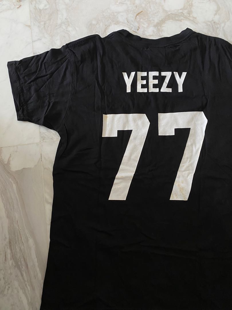Les Artists YEEZY team tshirt, Men's Fashion, Tops & Sets, Tshirts ...