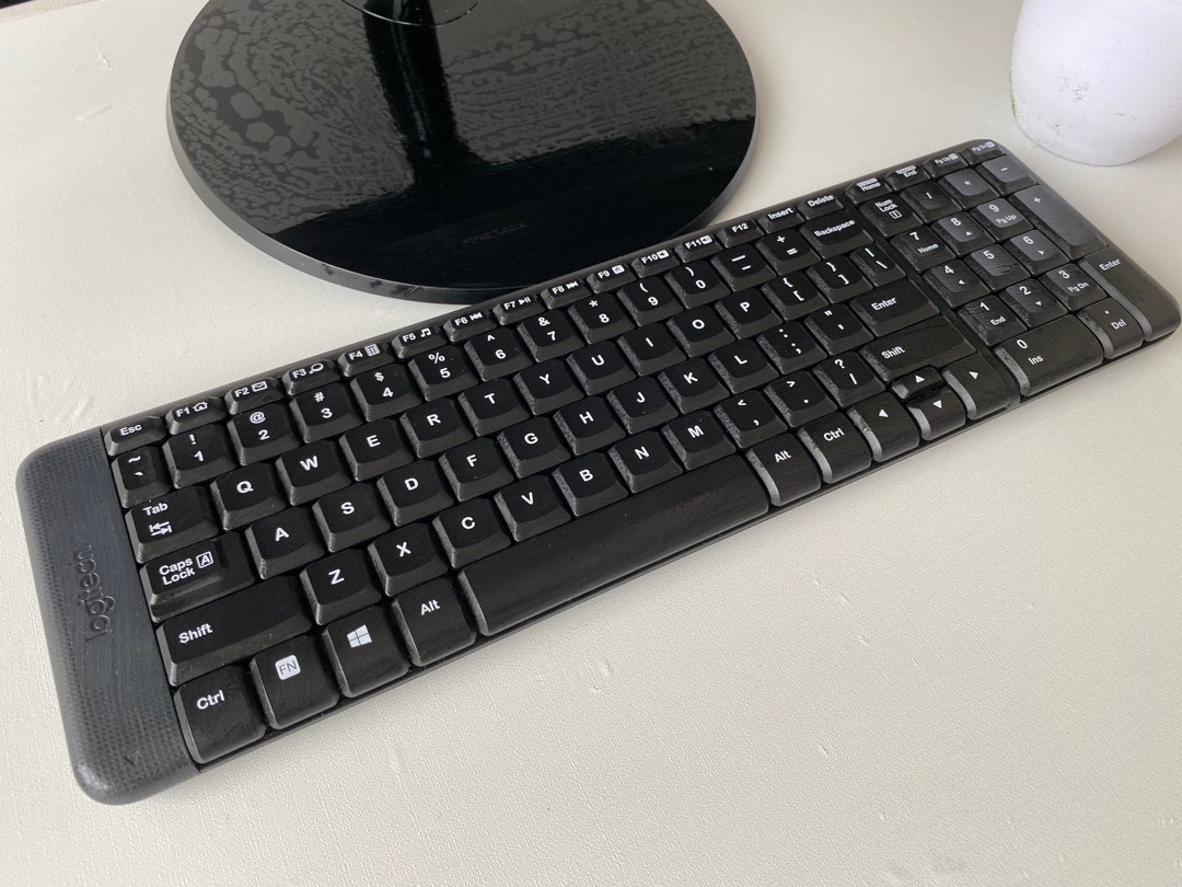 Logitech Mk220 Wireless Keyboard Computers And Tech Parts And Accessories
