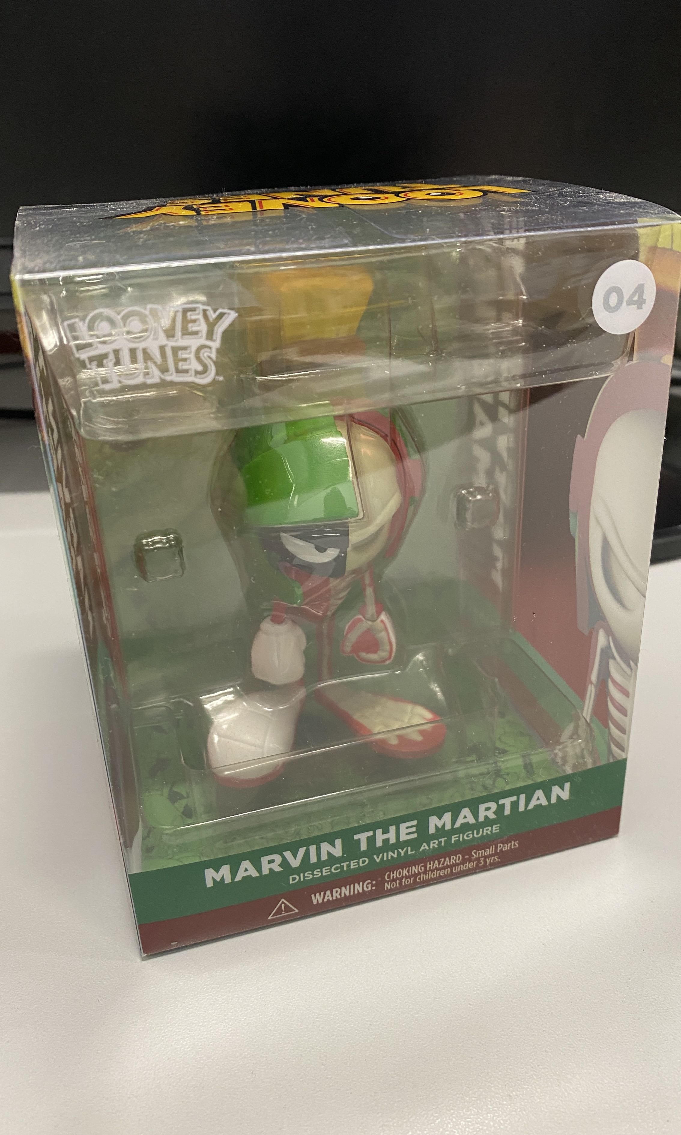 Looney Tunes - Marvin the Martian Xxray figure, 興趣及遊戲, 玩具 & 遊戲類 - Carousell