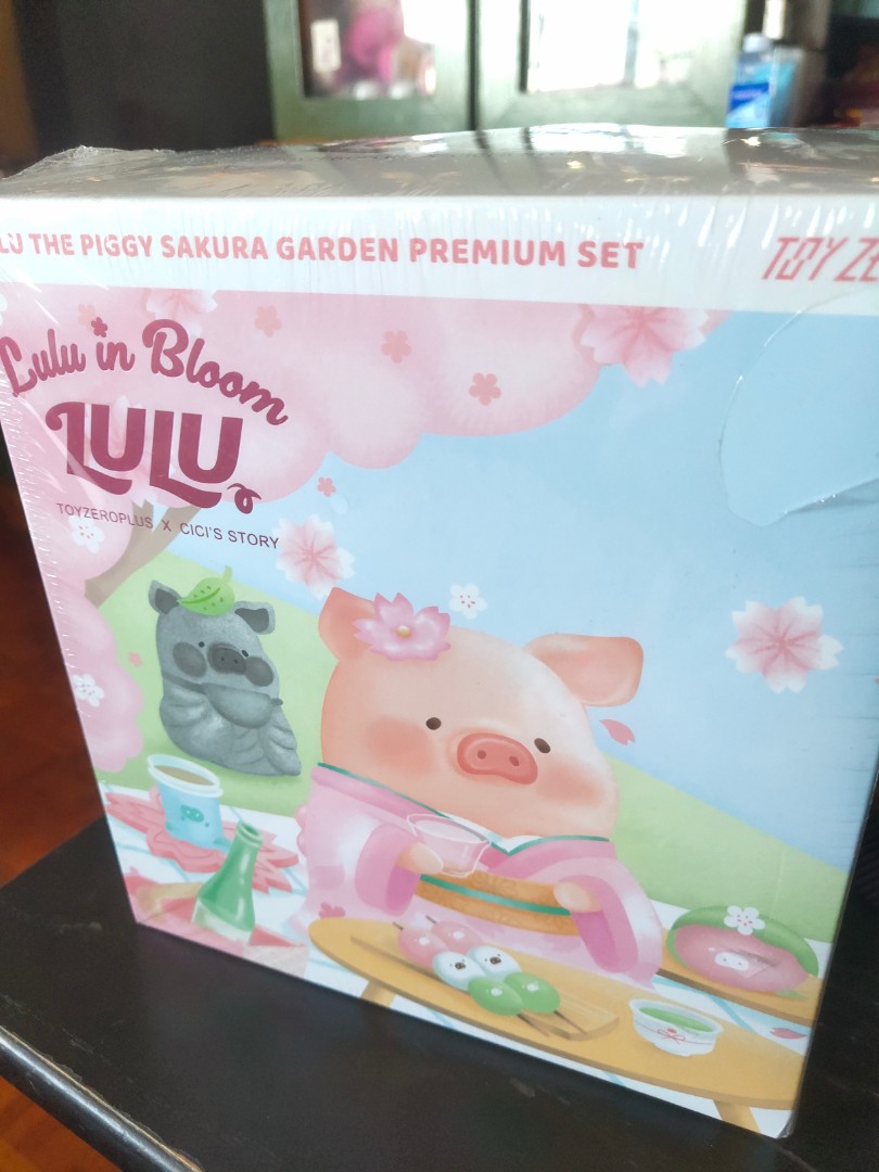 Lulu the piggy 花開花見賞櫻場景組, 興趣及遊戲, 玩具 & 遊戲類 - Carousell