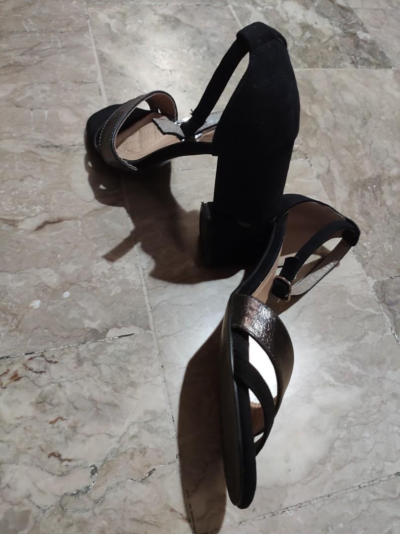 MENDREZ WOMAN SANDAL HEELS, Women's Fashion, Footwear, Heels on Carousell