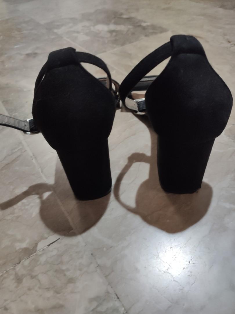 MENDREZ WOMAN SANDAL HEELS, Women's Fashion, Footwear, Heels on Carousell