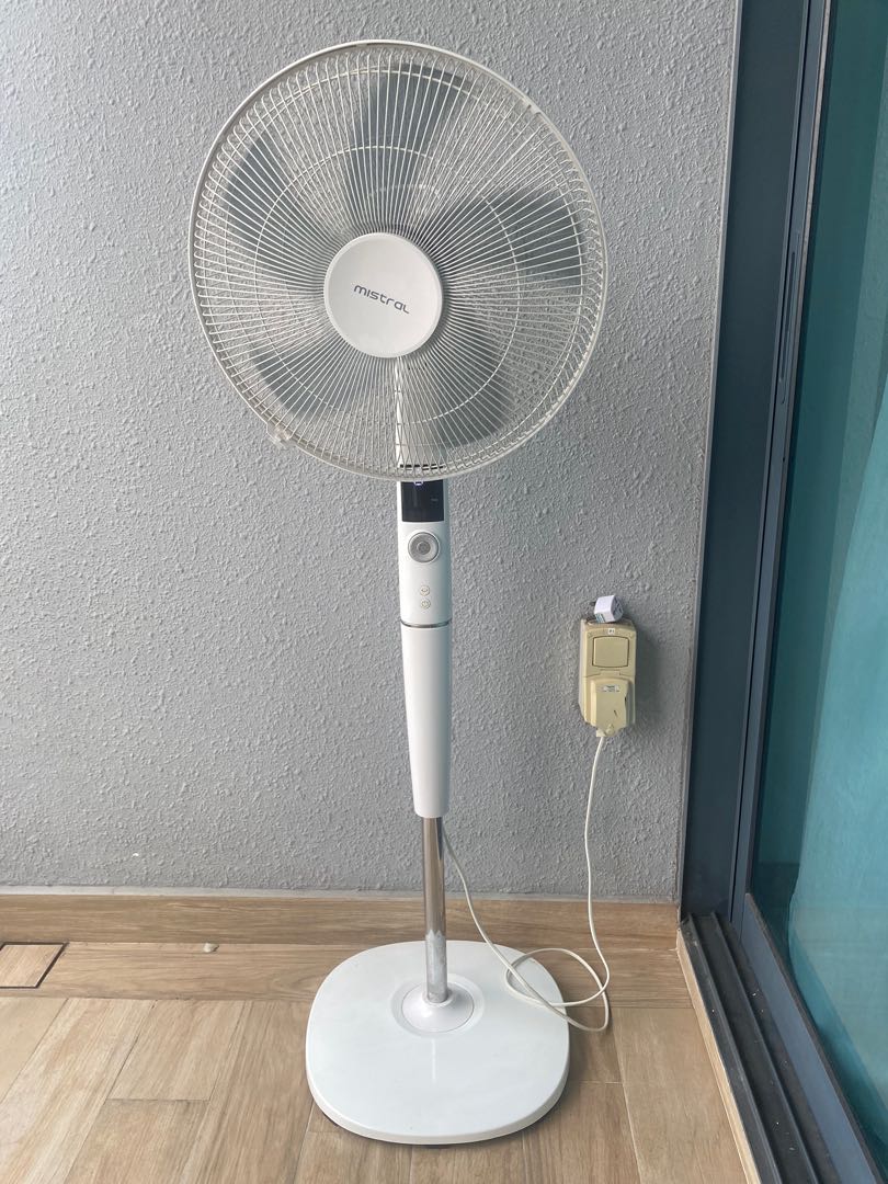 mistral fan, Furniture & Home Living, Lighting & Fans, Fans on Carousell