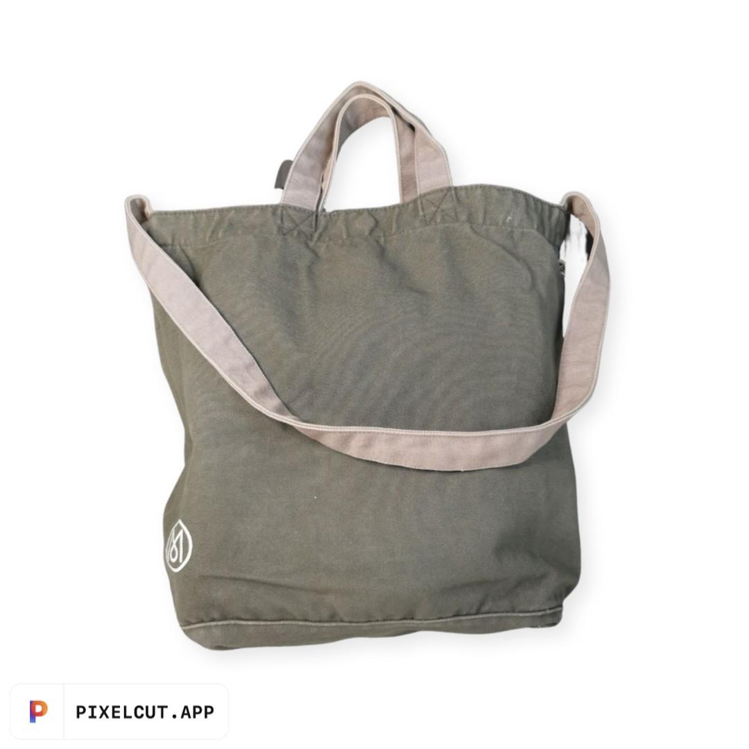 Monocle Voyager Tote, Women's Fashion, Bags & Wallets, Tote Bags on ...