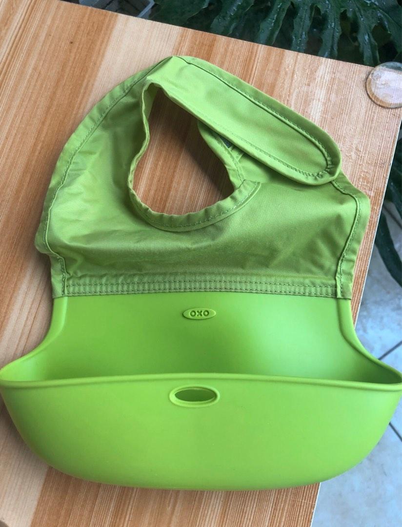 OXO Tot Waterproof Foldable Bib and Transition Cup, Babies & Kids ...