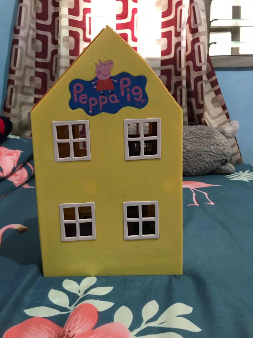 Peppa pig house, Hobbies & Toys, Toys & Games on Carousell