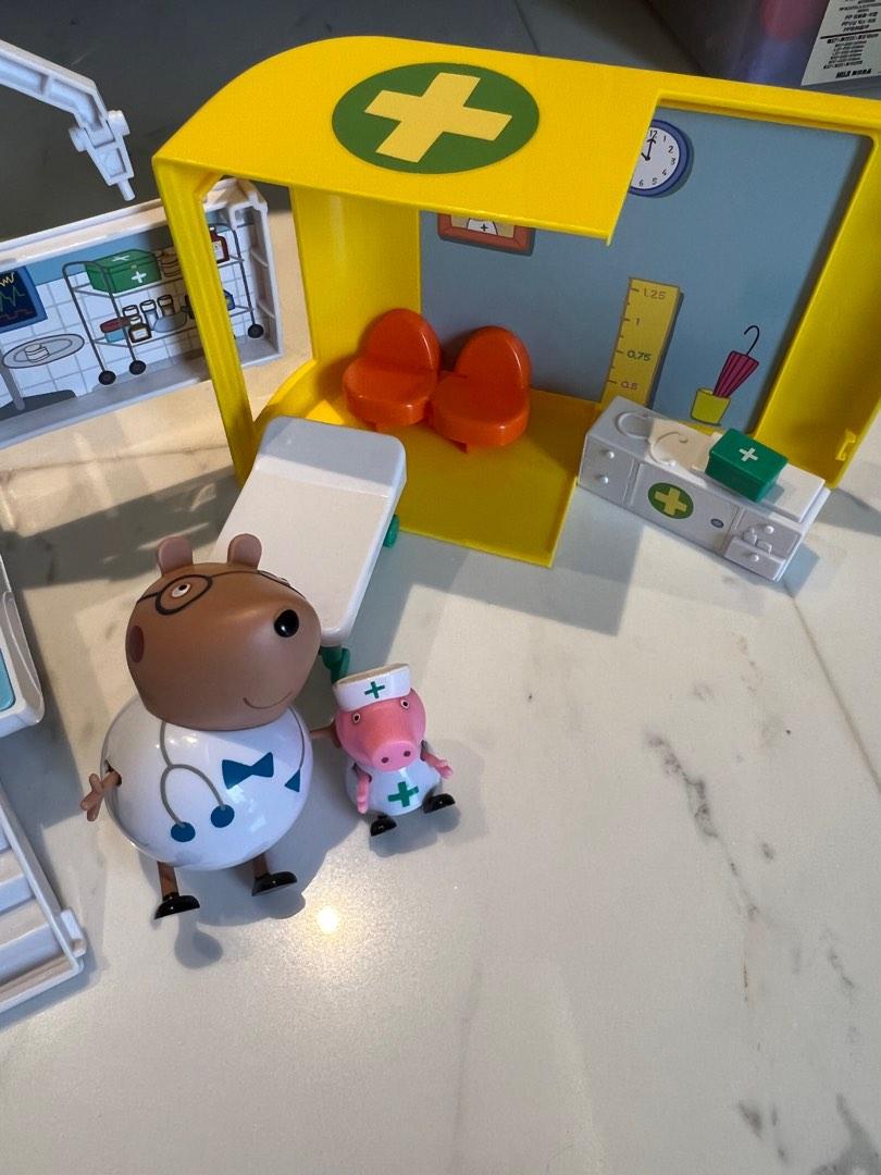 Peppa pig toy mobile clinic / ambulance, Babies & Kids, Infant Playtime ...