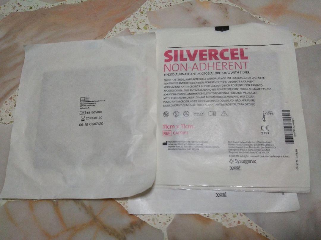 Silvercell non-adherent 11x11cm, Health & Nutrition, Medical Supplies ...