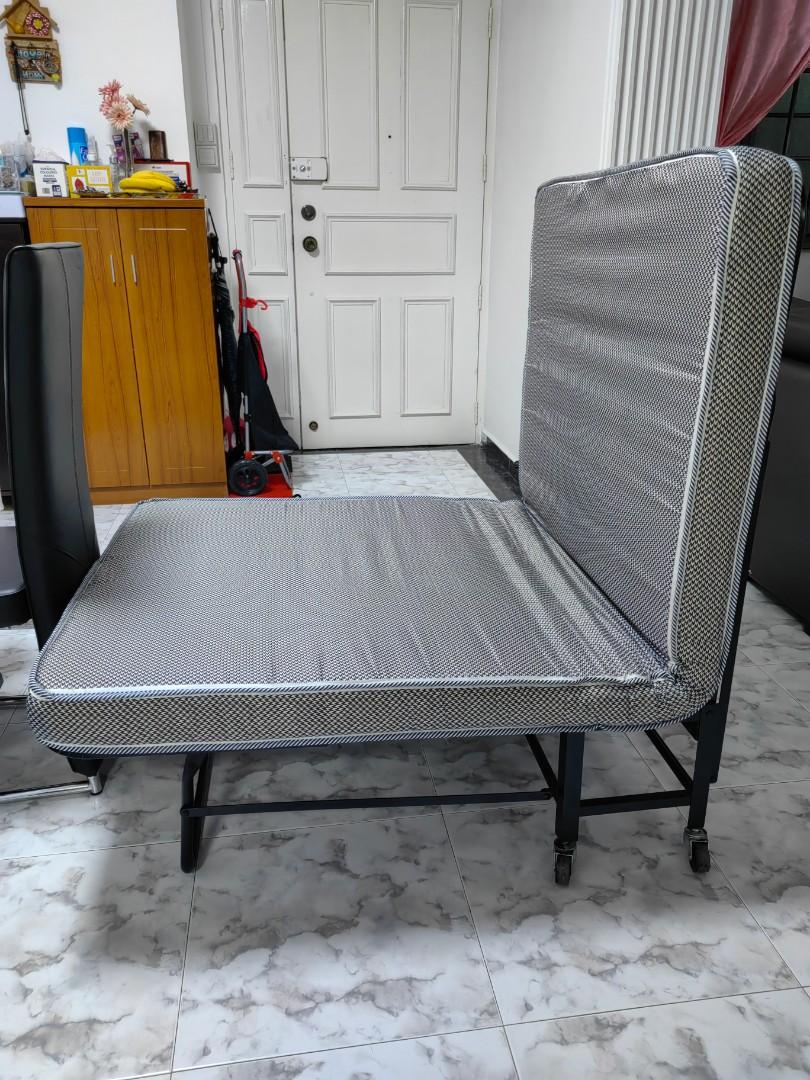 Single Metal Fold up/Roll up bed - Used, Furniture & Home Living ... Single Metal Fold up/Roll up bed - Used, Furniture & Home Living ...
