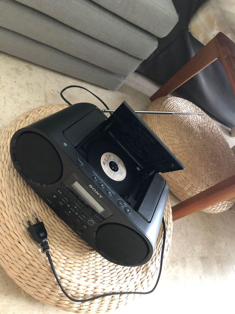 Sony ZS-RS60BT Portable Bluetooth CD Boombox Mp3 Music USB AM FM Tuner ...