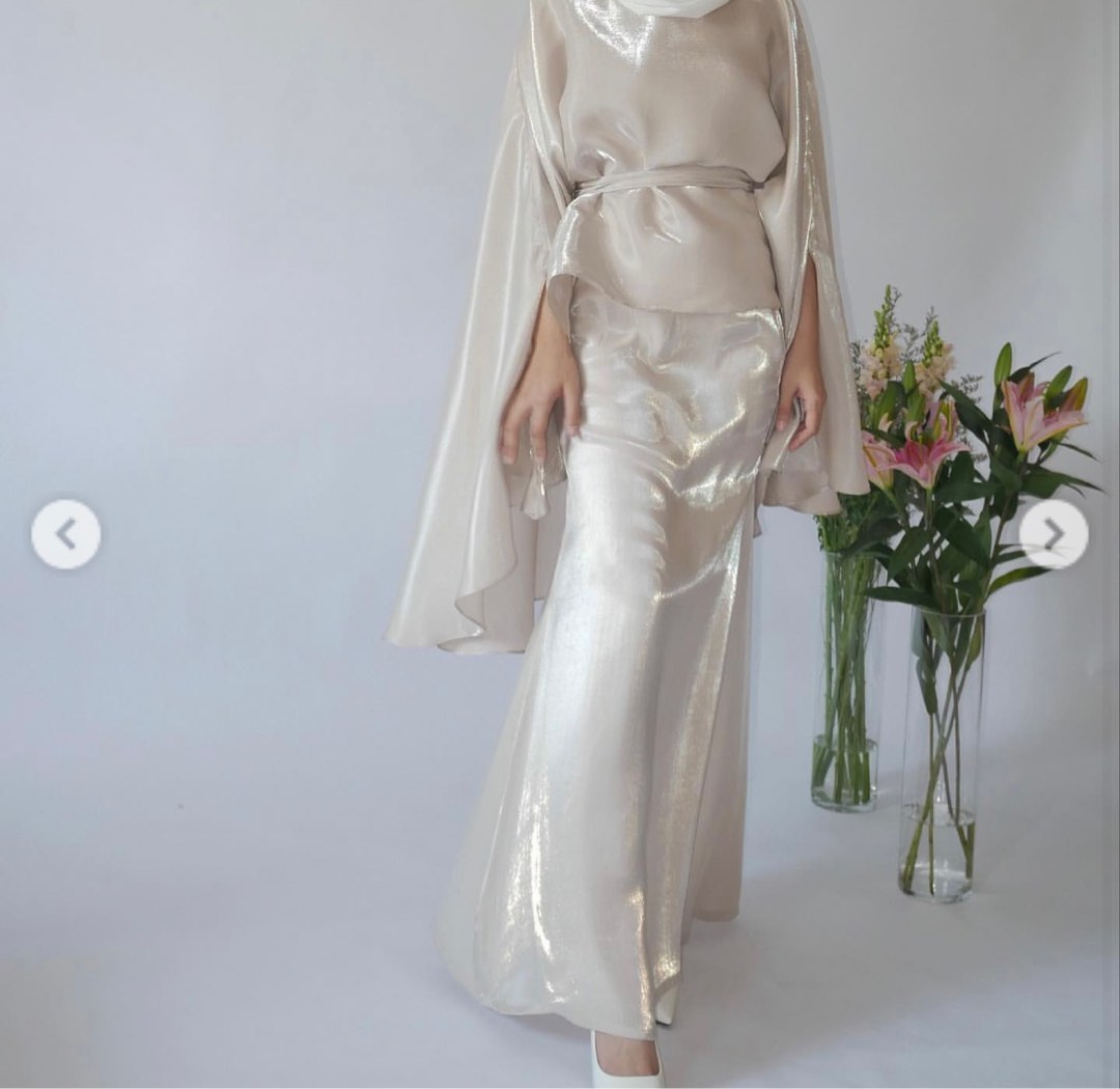 Aster KL Grandeur Kurung Kaftan Batwing, Women's Fashion, Muslimah Fashion, Baju Kurung & sets ...