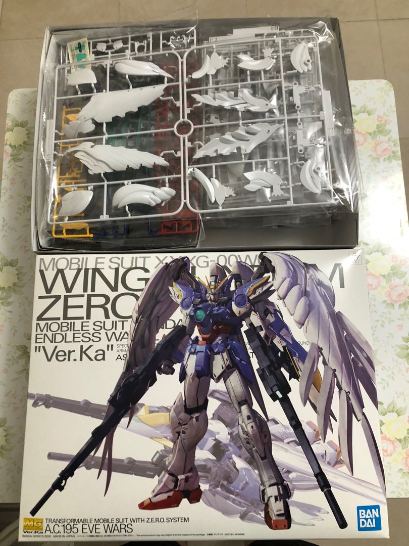 Bandai MG Wing Gundam Zero Custom, 興趣及遊戲, 玩具 & 遊戲類 - Carousell