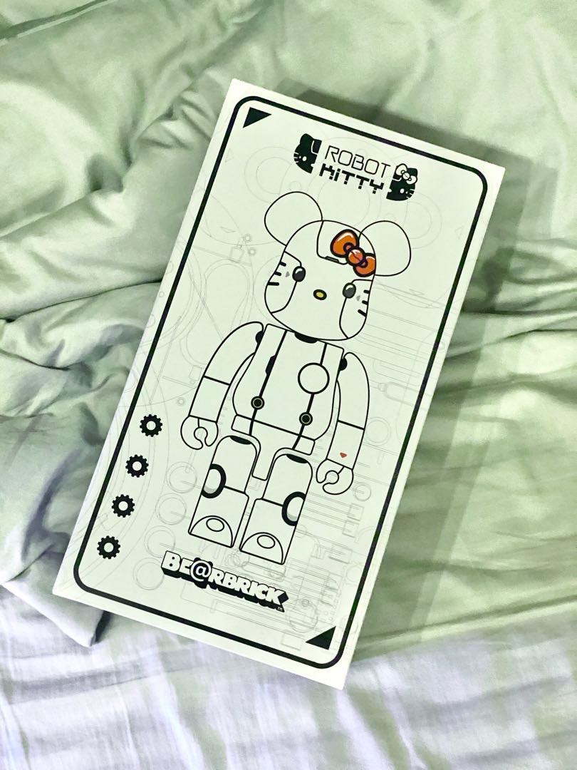 Bearbrick Kitty Robot 400%, Hobbies & Toys, Toys & Games on Carousell