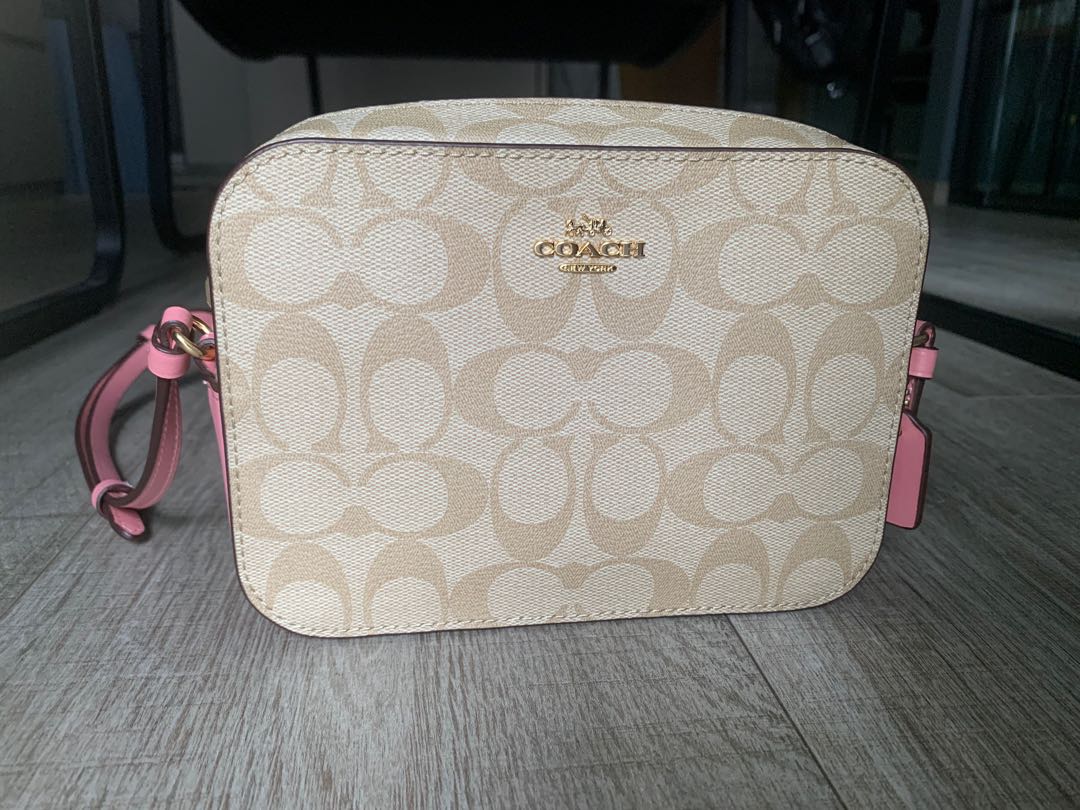 Coach Signature Camera Bag, Women's Fashion, Bags & Wallets, Cross-body ...