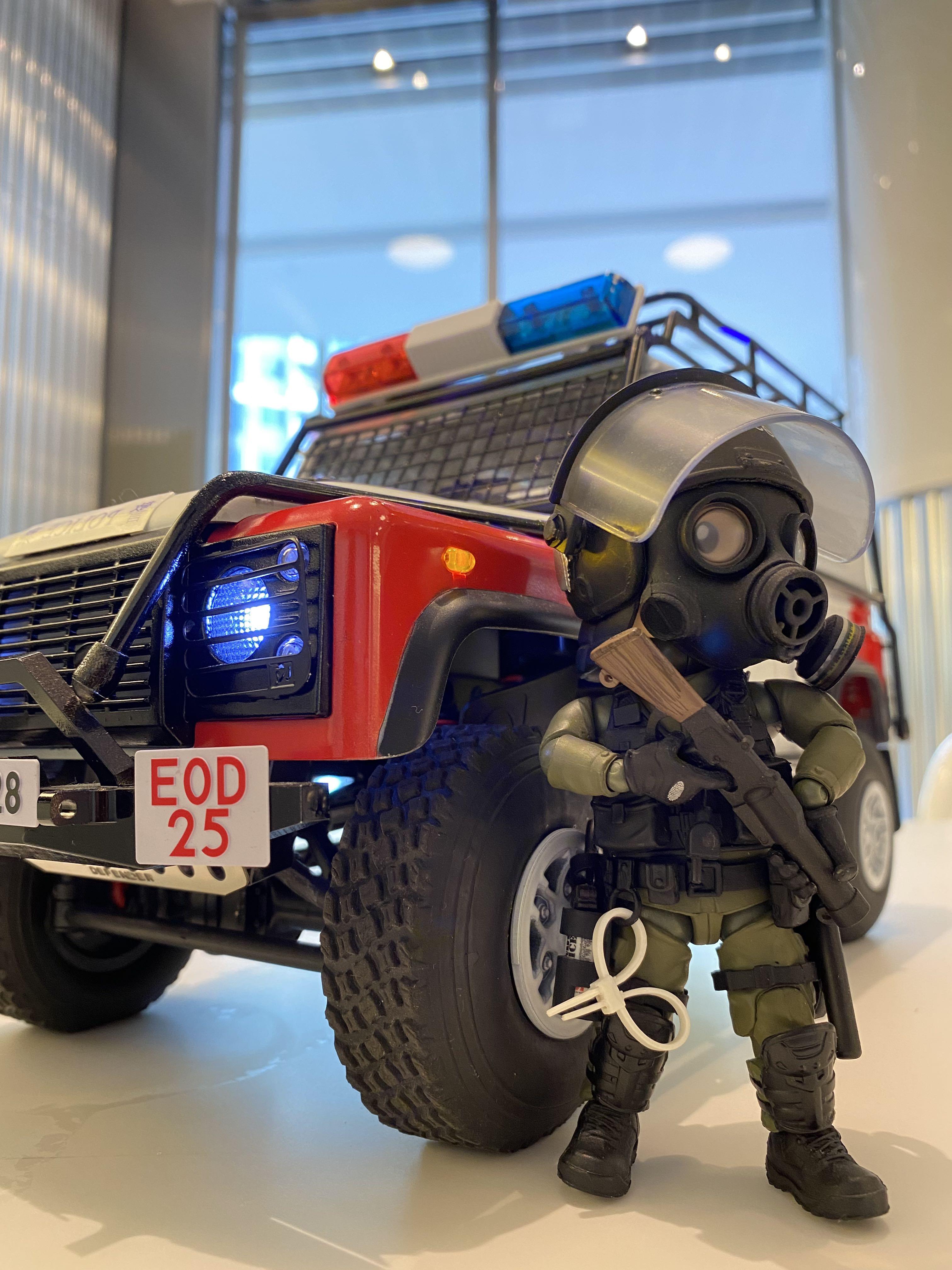 警察 爆炸品處理課 EOD 1:12 D90 RC 攀爬車 , 興趣及遊戲, 玩具 & 遊戲類 - Carousell