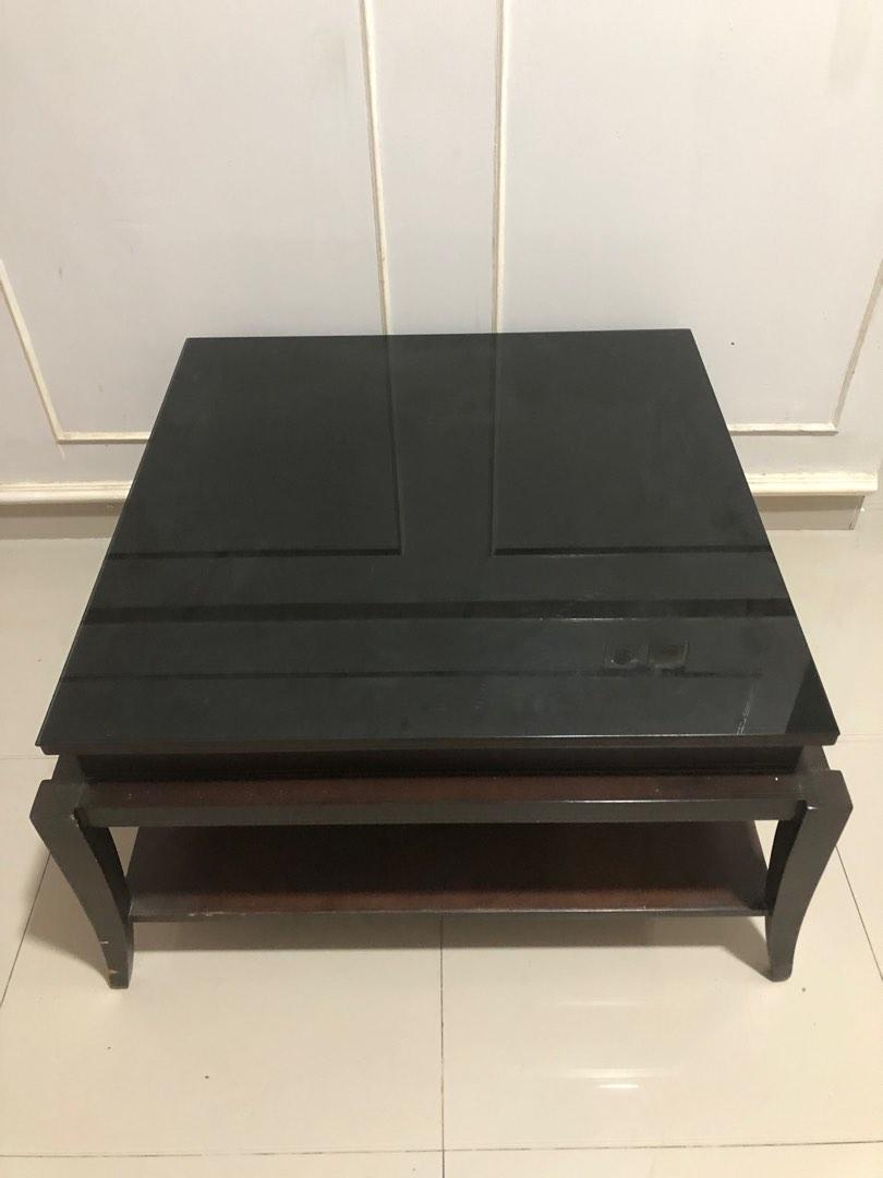 Meja Tamu Kotak Kayu Solid, Perabotan Rumah di Carousell