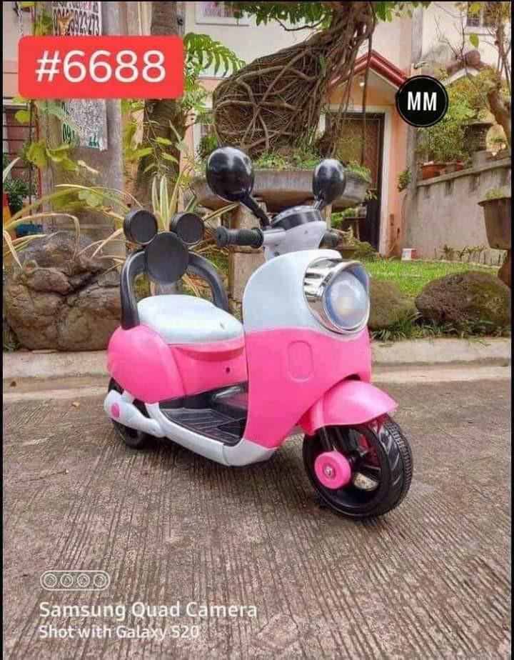 Minion motorbike, Hobbies & Toys, Toys & Games on Carousell