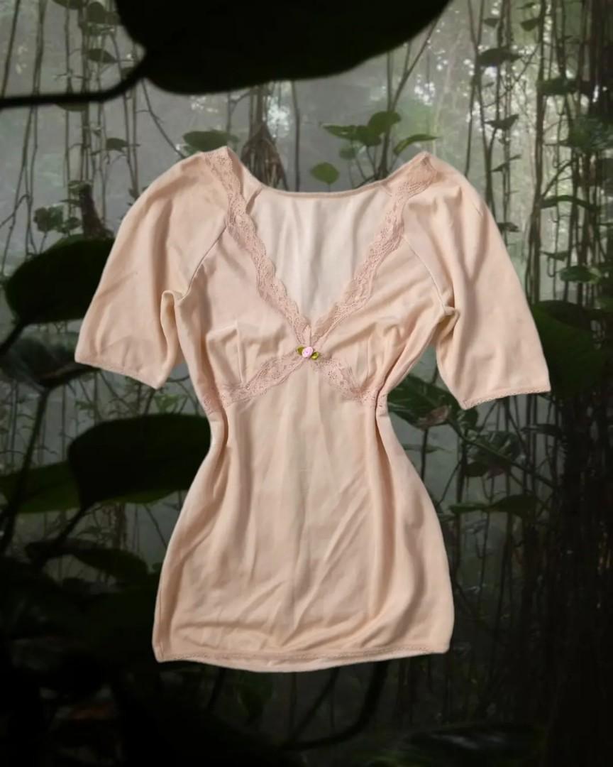 nude dollete top, Women's Fashion, Tops, Blouses on Carousell