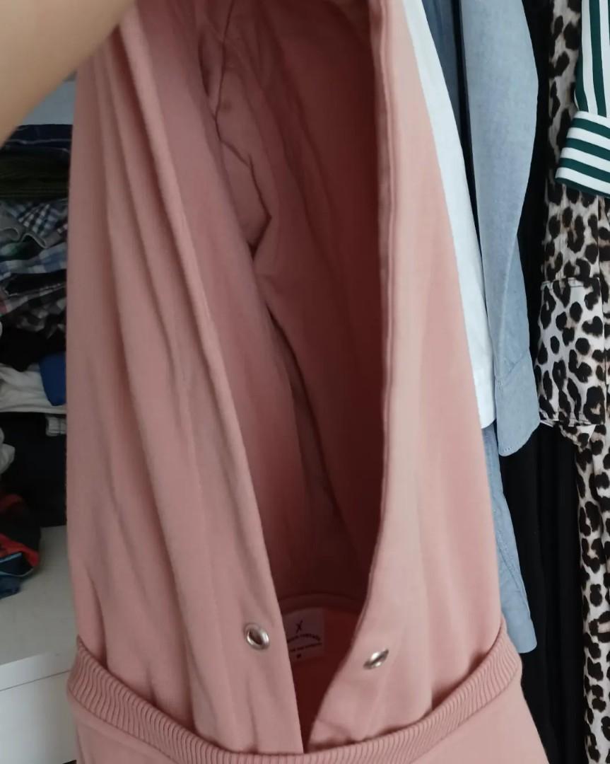 oxygen hoodie, Women's Fashion, Coats, Jackets and Outerwear on Carousell