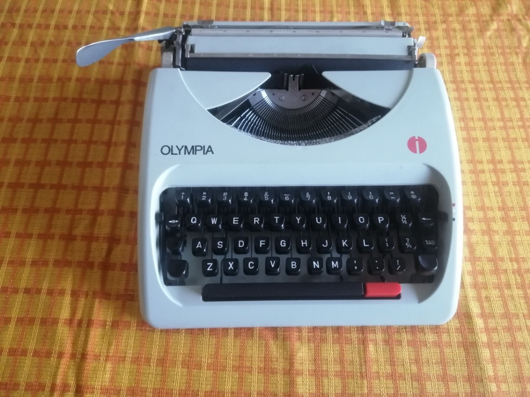 Portable Olympia manual typewriter, Computers & Tech, Office & Business ...