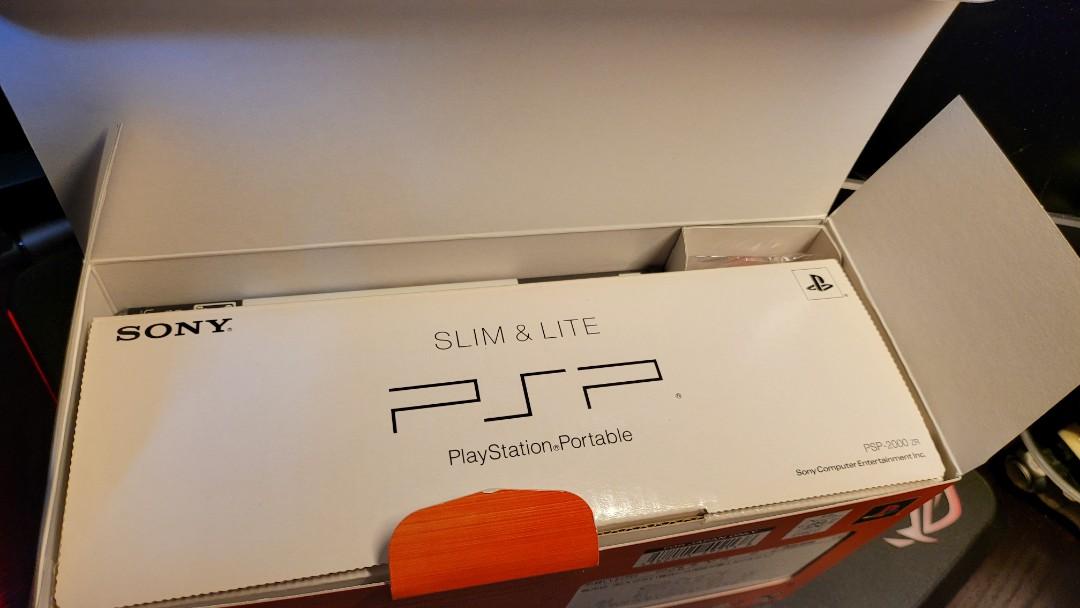 PSP3000ギレンの野望 Neo Zeon Red, 電子遊戲, 電子遊戲機, PlayStation - Carousell