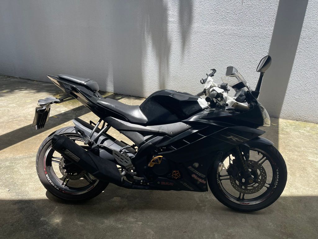 R15 v2 coe sept 2023, Motorcycles, Motorcycles for Sale, Class 2B on Carousell
