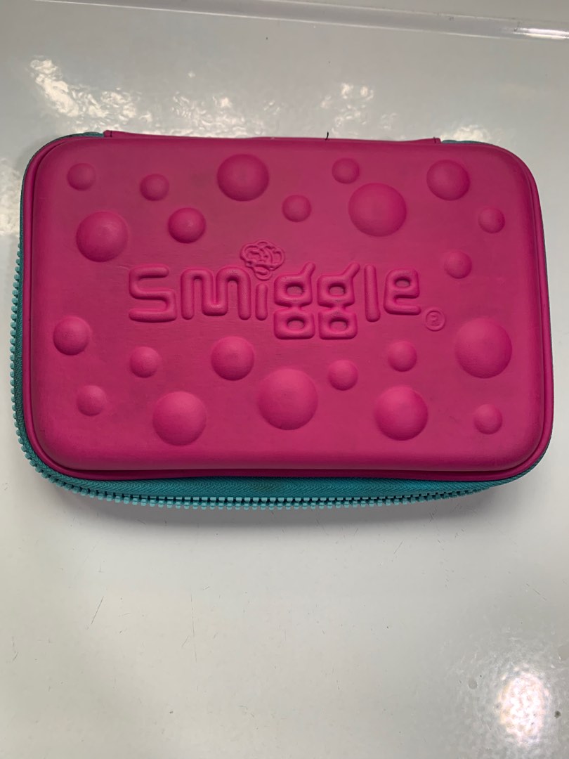 Smiggle hardtop pencil case, Hobbies & Toys, Stationary & Craft ...